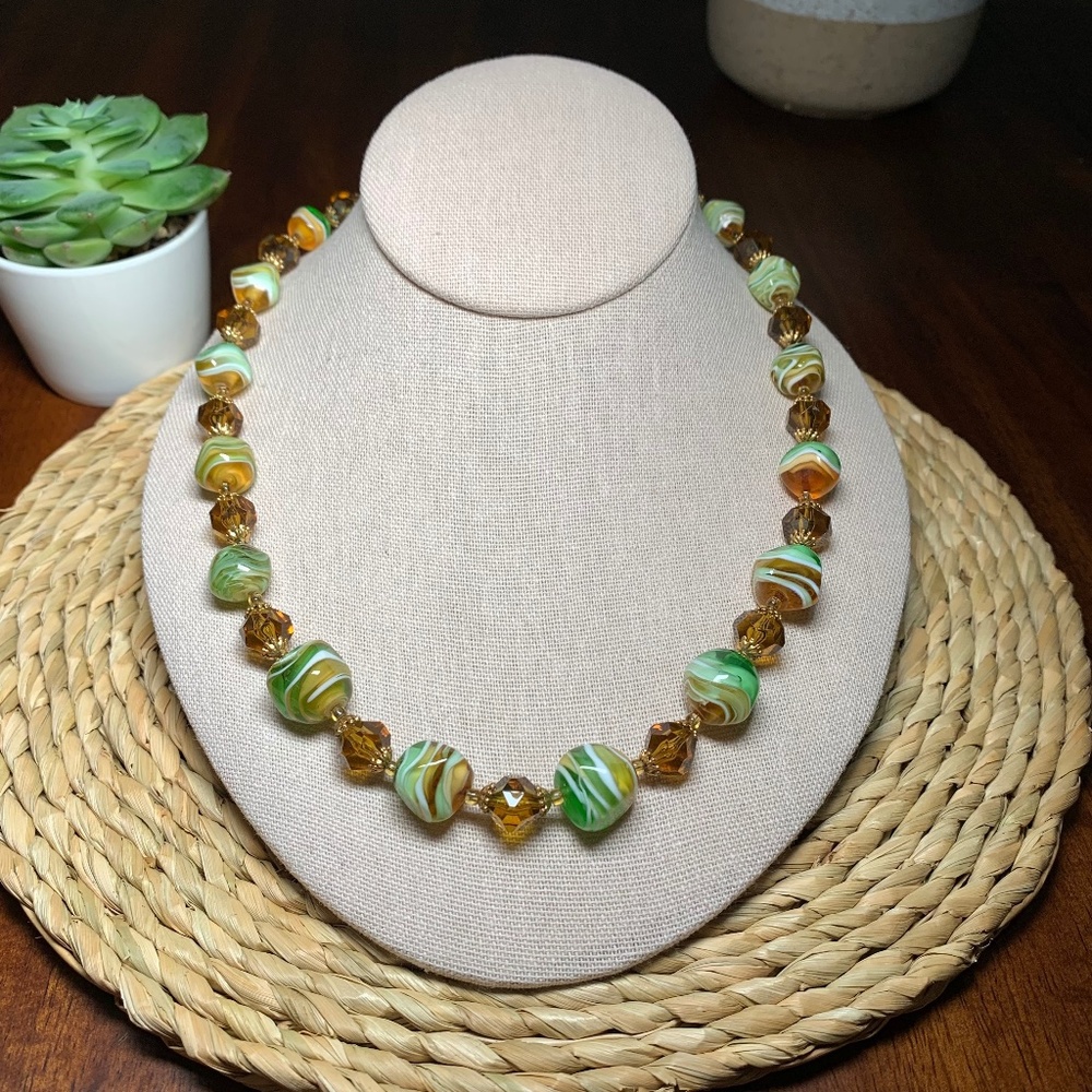 Beautiful Swirled Glass Beaded 22” Necklace, Vintage - Gem